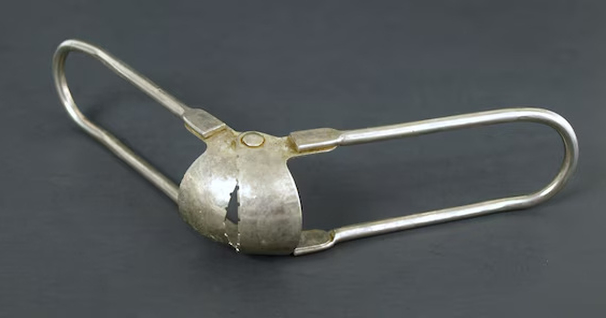 The metal device we unearthed today undoubtedly has a long history ...