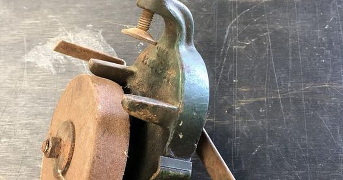 An old-fashioned hand tool that was easy to operate and widely used in ...