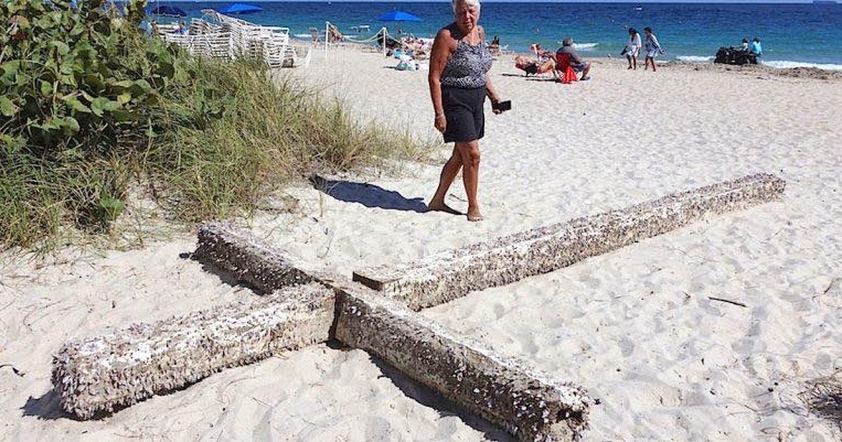 Giant Cross Washes Up On Florida Beach In What Many Are Calling A ‘Holy ...
