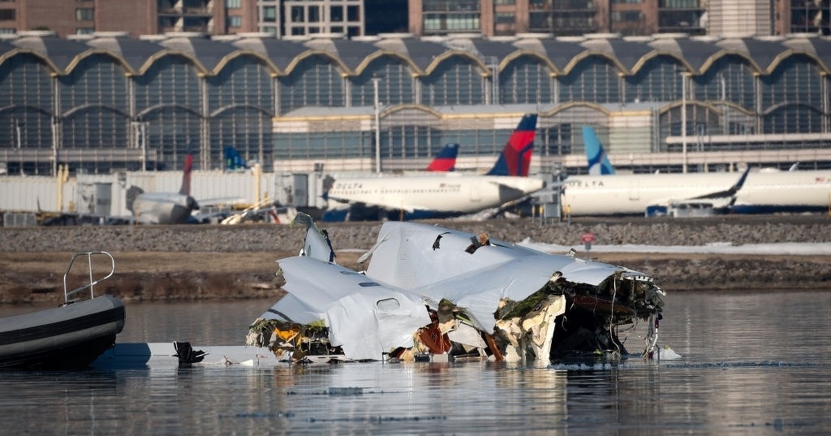Man who got text from wife on board doomed American Airlines plane ...