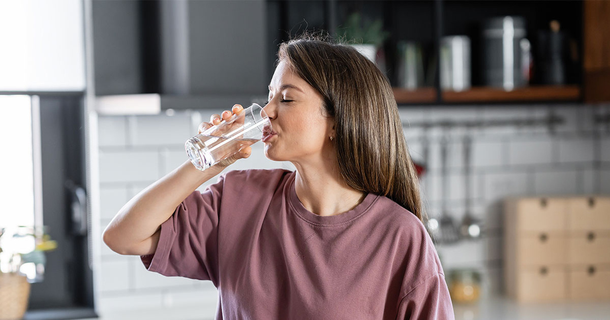 Is Drinking Water First Thing in the Morning Beneficial? - Yohanpost