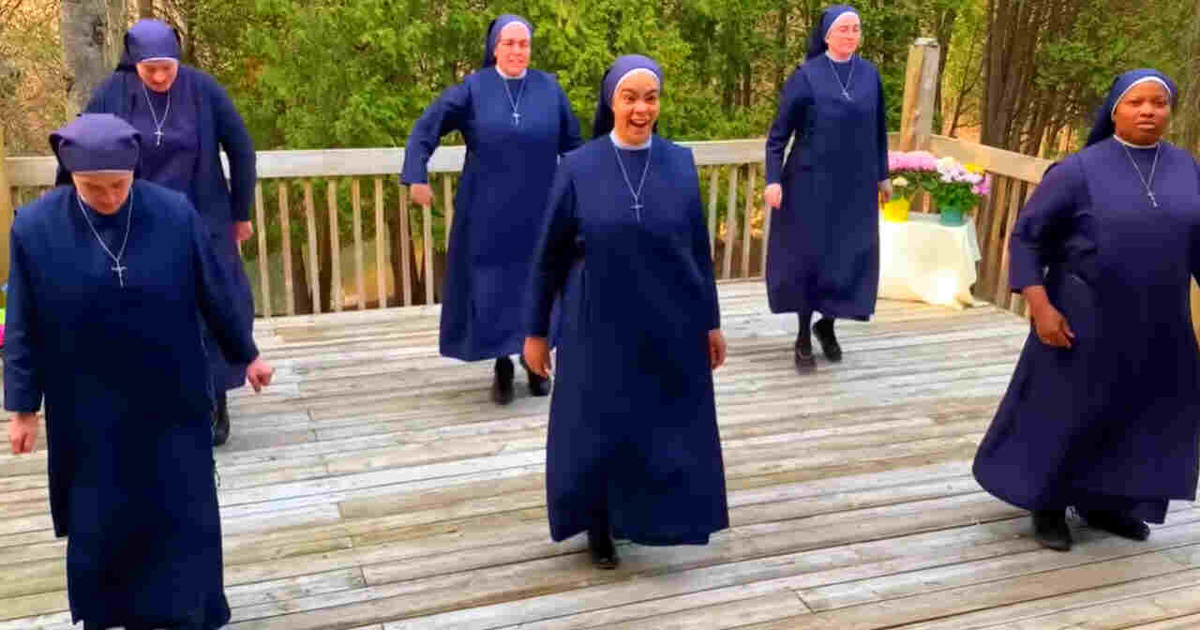Dancing Nuns Go Viral Dancing To Help ‘Cheer People Up’ - Yohanpost