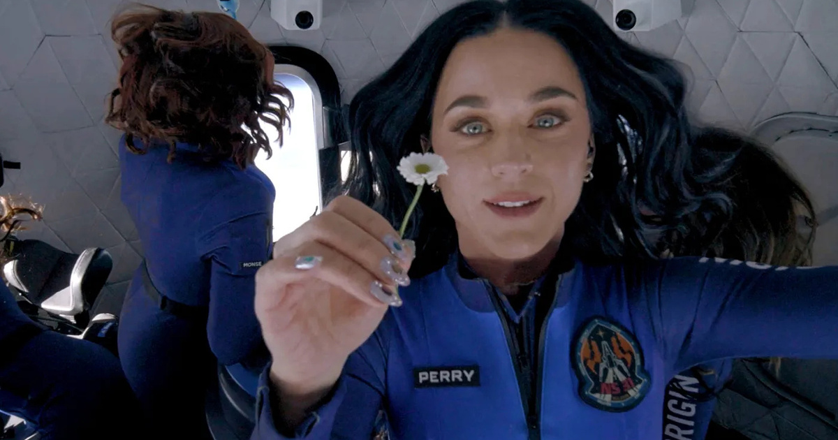 Katy Perry Shares Footage of Herself Floating Inside Space Capsule: ‘Still Processing’ - Yohanpost