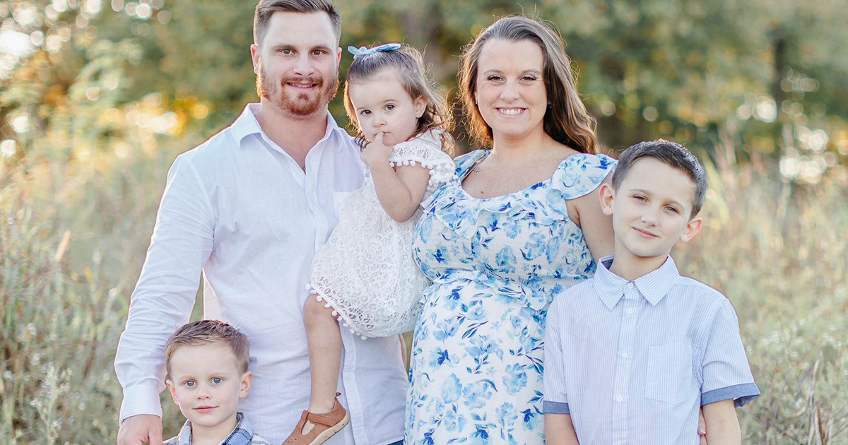 Mom and 4 children killed in fiery crash while traveling to see husband ...