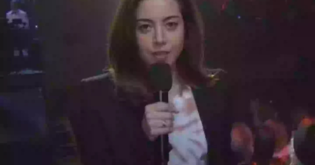 Aubrey Plaza honours late husband in first appearance since his death ...