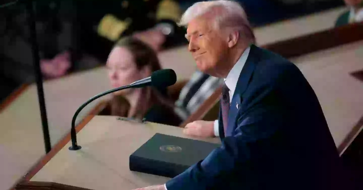 Donald Trump reads letter he received from Zelenskyy during address to ...