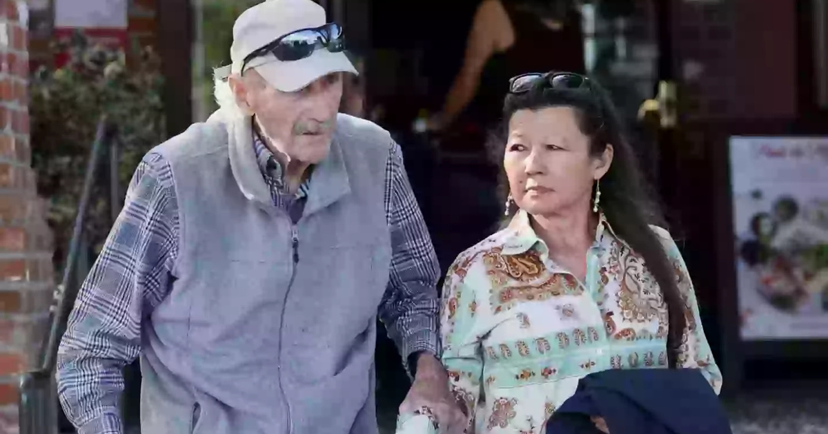 Gene Hackman Betsy Arakawa Make Rare Public Appearance Photo – Bay Section