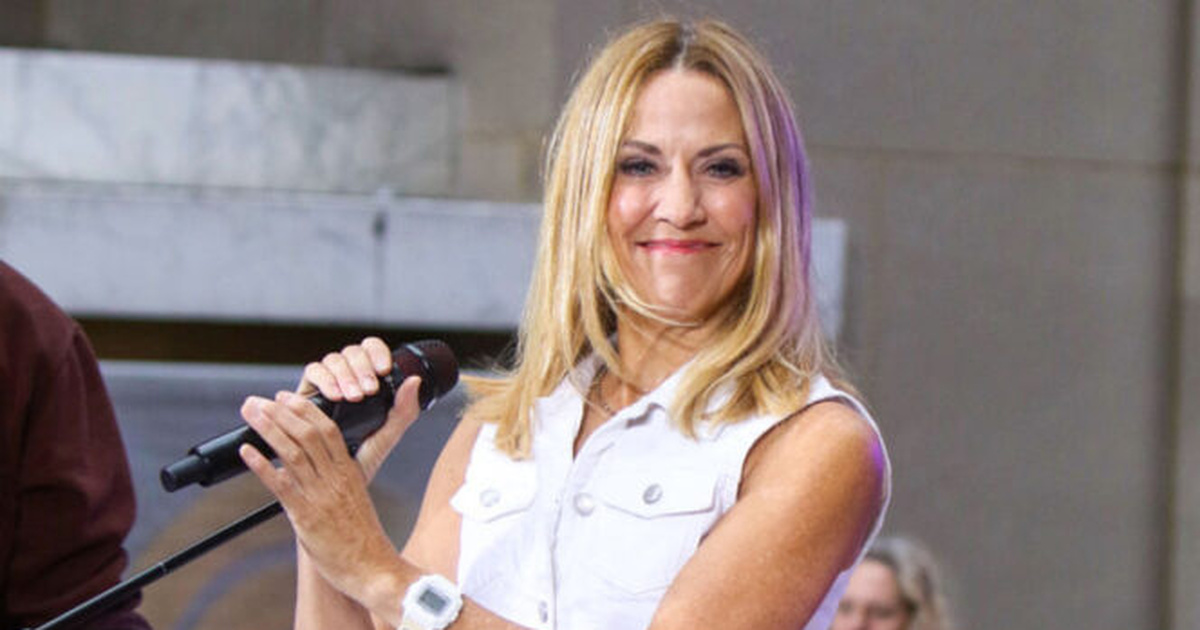 Sheryl Crow sells Tesla in protest of Elon Musk, donates proceeds to ...